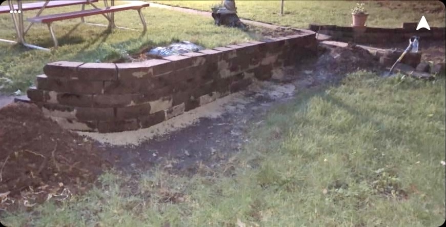 Retaining Wall Construction - Southern Dirt Company Near Memphis TN